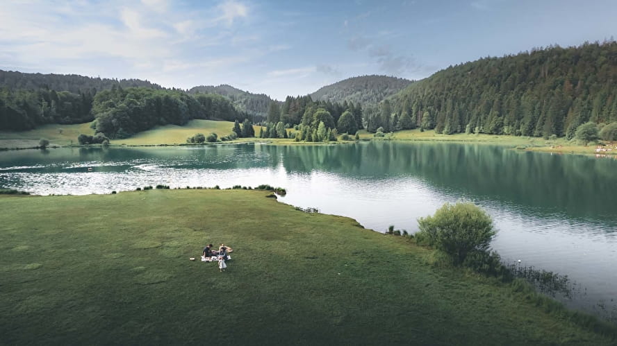 Le lac Genin, on se croirait au Canada ! | Montagnes du Jura