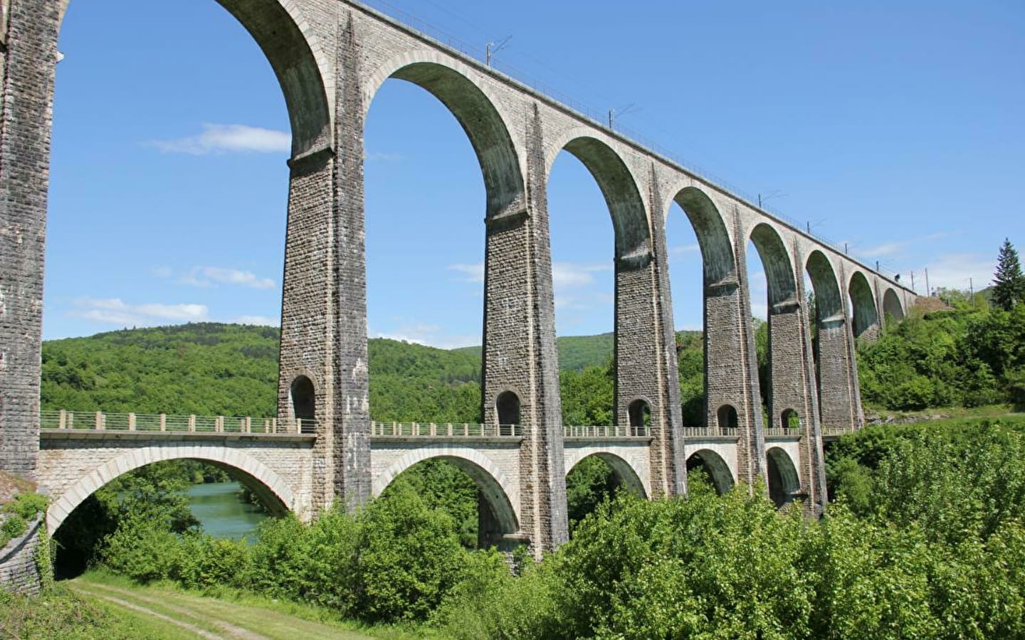 Viaduc de Cize-Bolozon | Montagnes du Jura