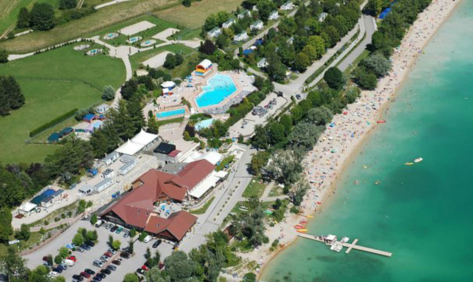 Camping la Pergola Capfun | Montagnes du Jura